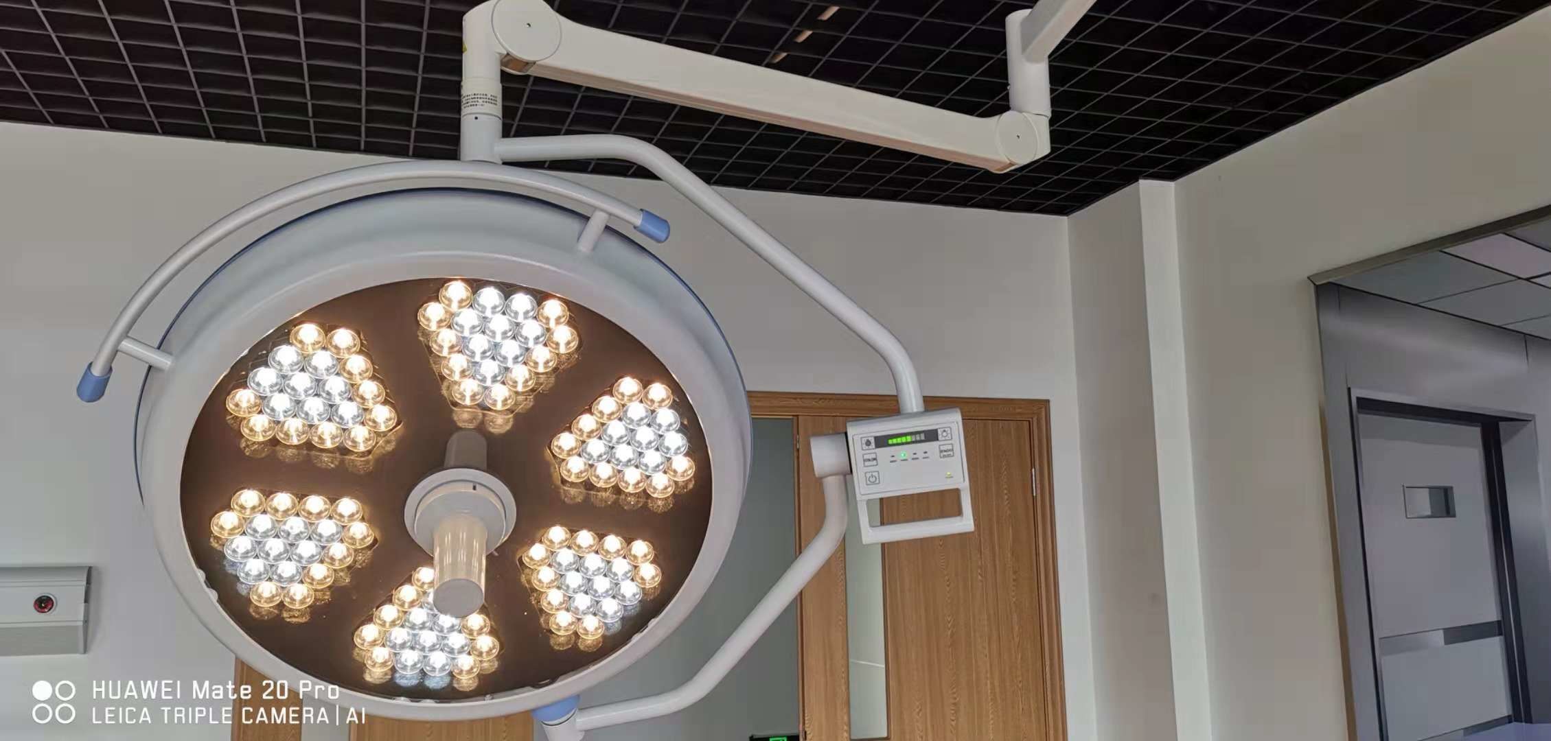 Hospital Equipment LED Operating Room Lights 700500 Surgical Light